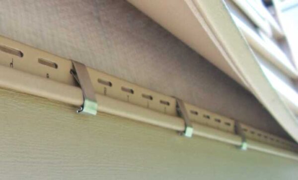 Vinyl Siding Clips & Fasteners for Loose Siding - Master Key